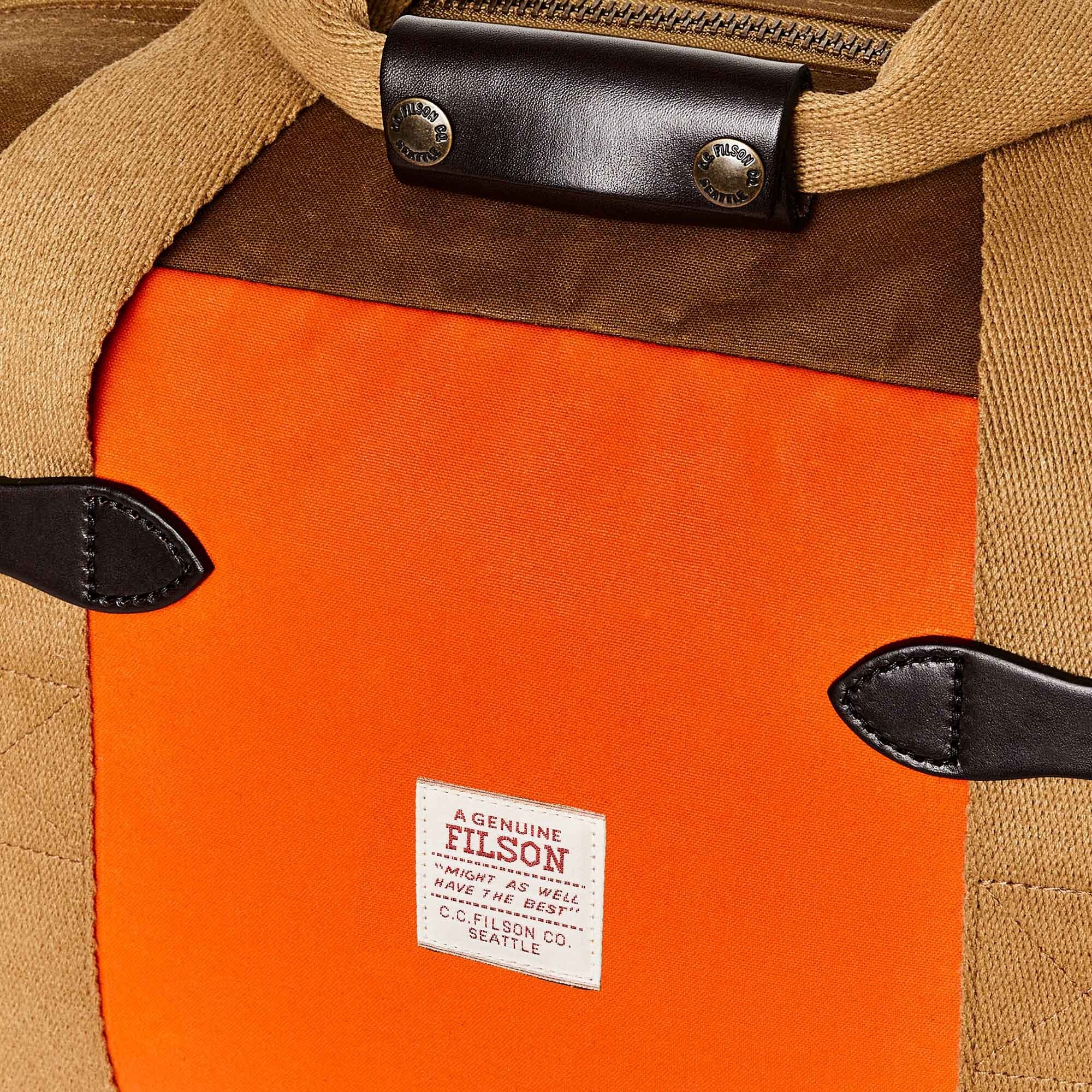 Small tin cloth duffle bag by Filson | Dark tan / flame (Orange)